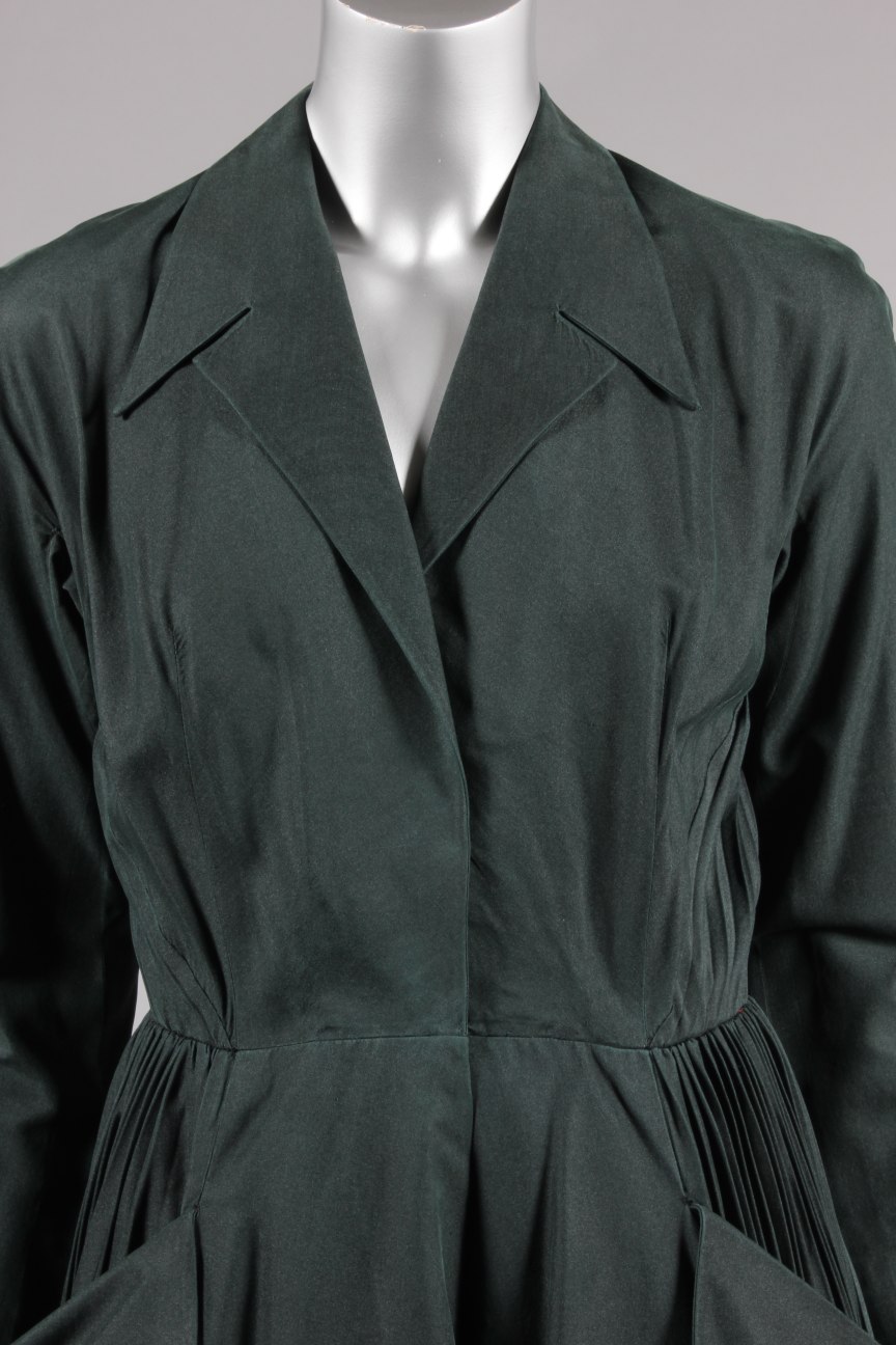 Lot 288 - A Jacques Griffe couture dark bottle green