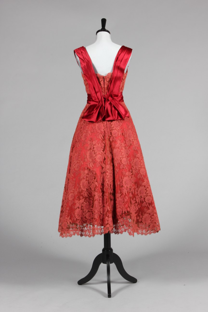 Lot 321 - A Harvey Berin by Karen Stark wine lace