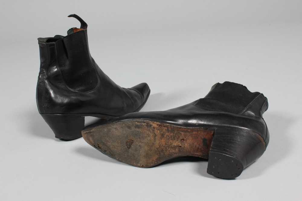 Lot 293 - A rare pair of men's Anello & Davide 'Beatle'