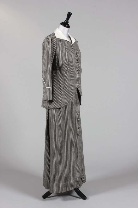 Lot 197 - A rare directoire style tailored ladies'