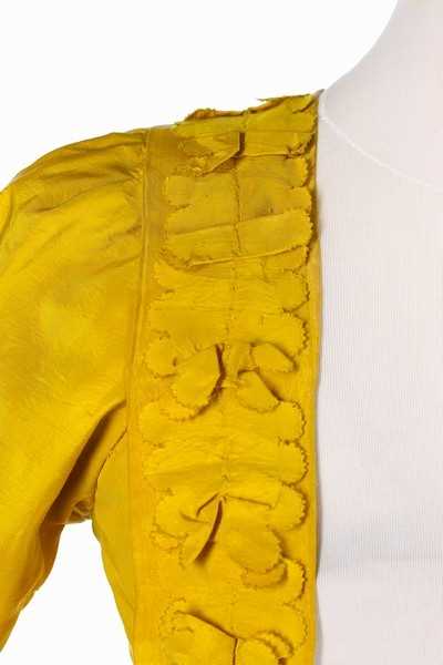 Lot 29 - A brilliant yellow silk open robe l'Anglaise,