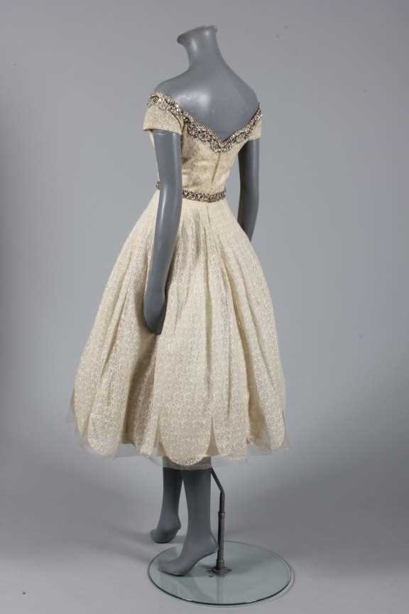 Lot 59 - Margaret Lockwood's Norman Hartnell dance