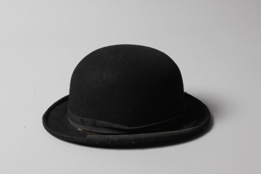 Lot 30 - A miniature sample riding habit, circa 1860,