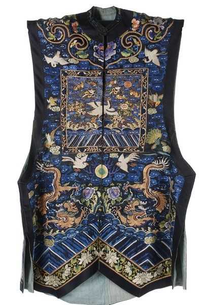 Lot 431 - An embroidered xiapei, Chinese, late 19th