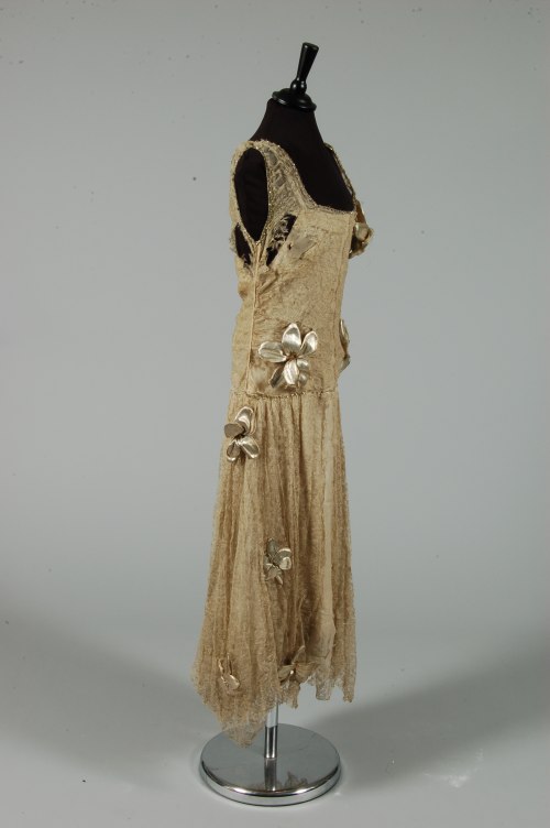 Lot 286 - A rare and early Norman Hartnell cocktail