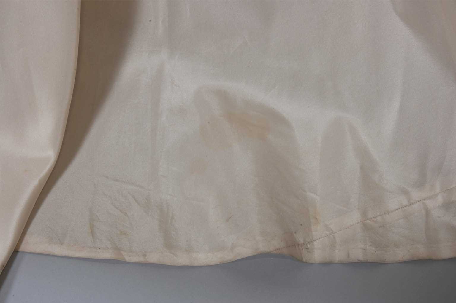 Lot 123 - A Serge Kogan couture ivory taffeta