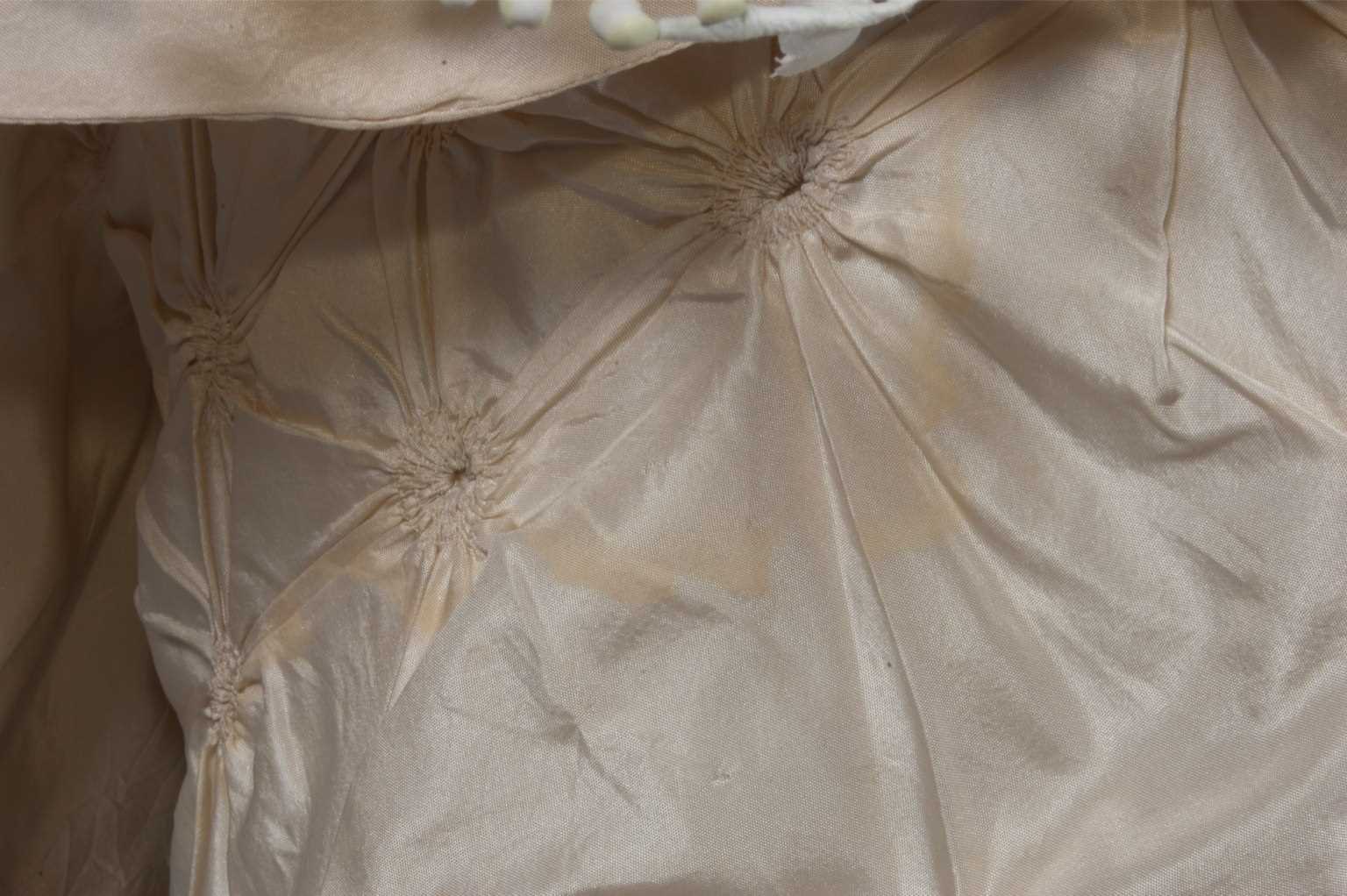 Lot 123 - A Serge Kogan couture ivory taffeta