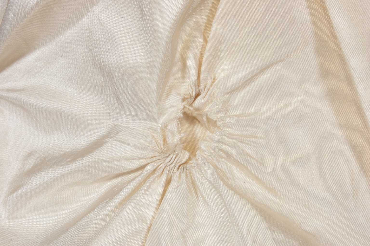 Lot 123 - A Serge Kogan couture ivory taffeta