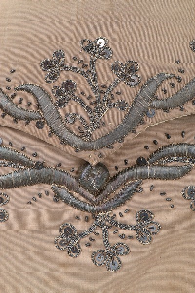 Lot 88 - A gentleman's embroidered buff silk waistcoat,