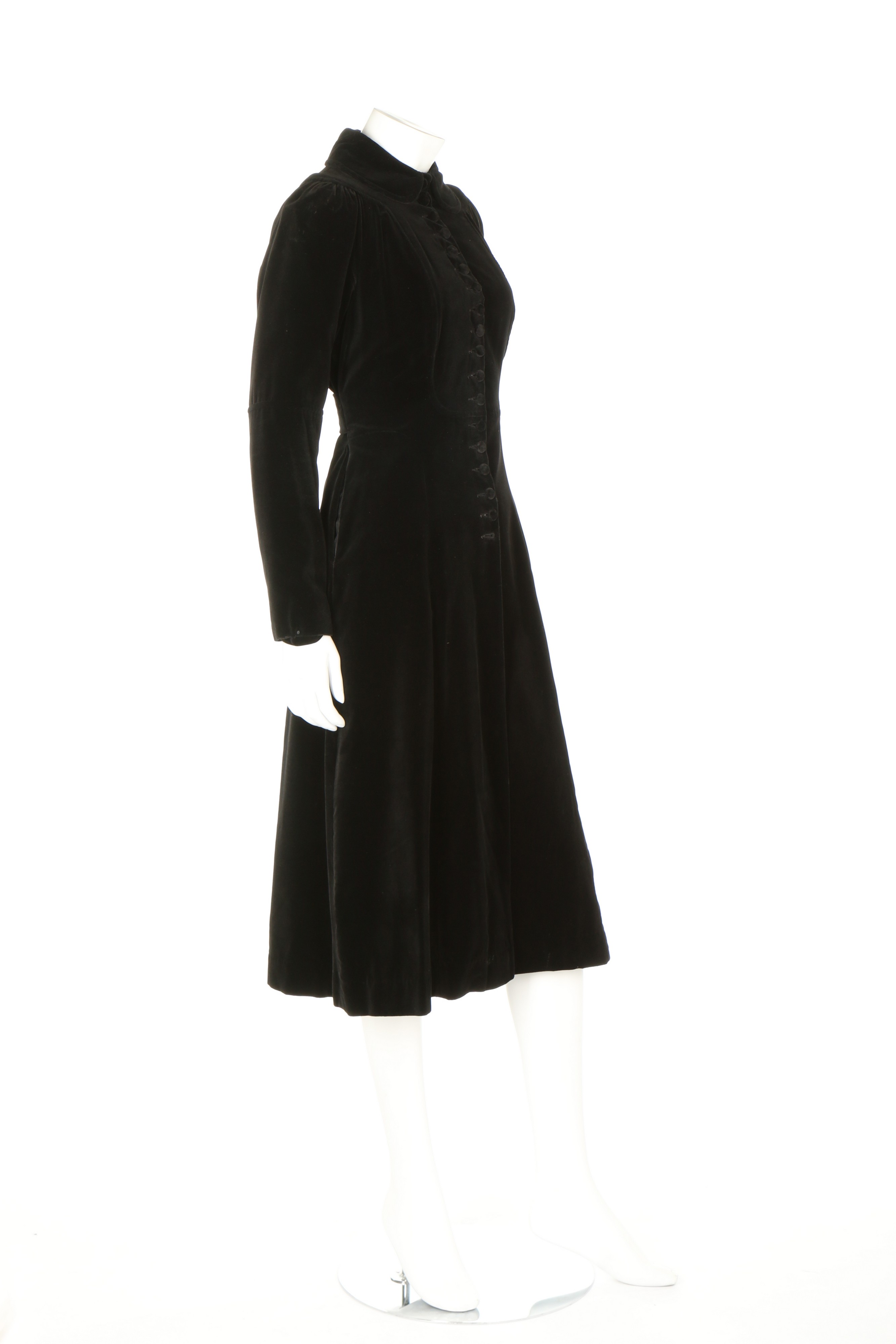 Lot 185 - An Ossie Clark black velvet coat, circa 1969-