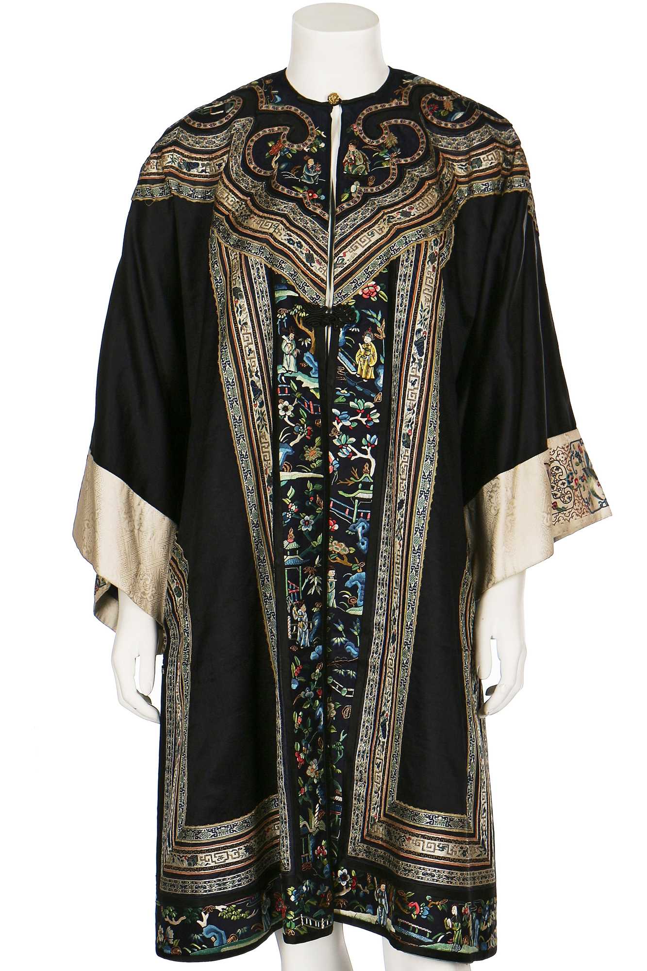 Lot 403 - An embroidered informal robe, Changfu,