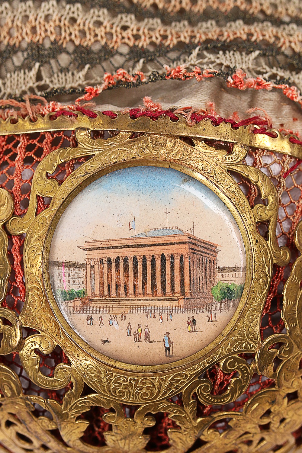 Lot 89 - A fine knitted silk reticule, French, circa