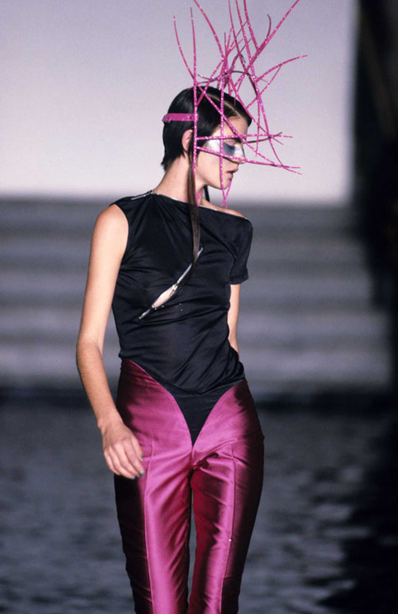 Lot 407 - An Alexander McQueen by Dai Rees headpiece