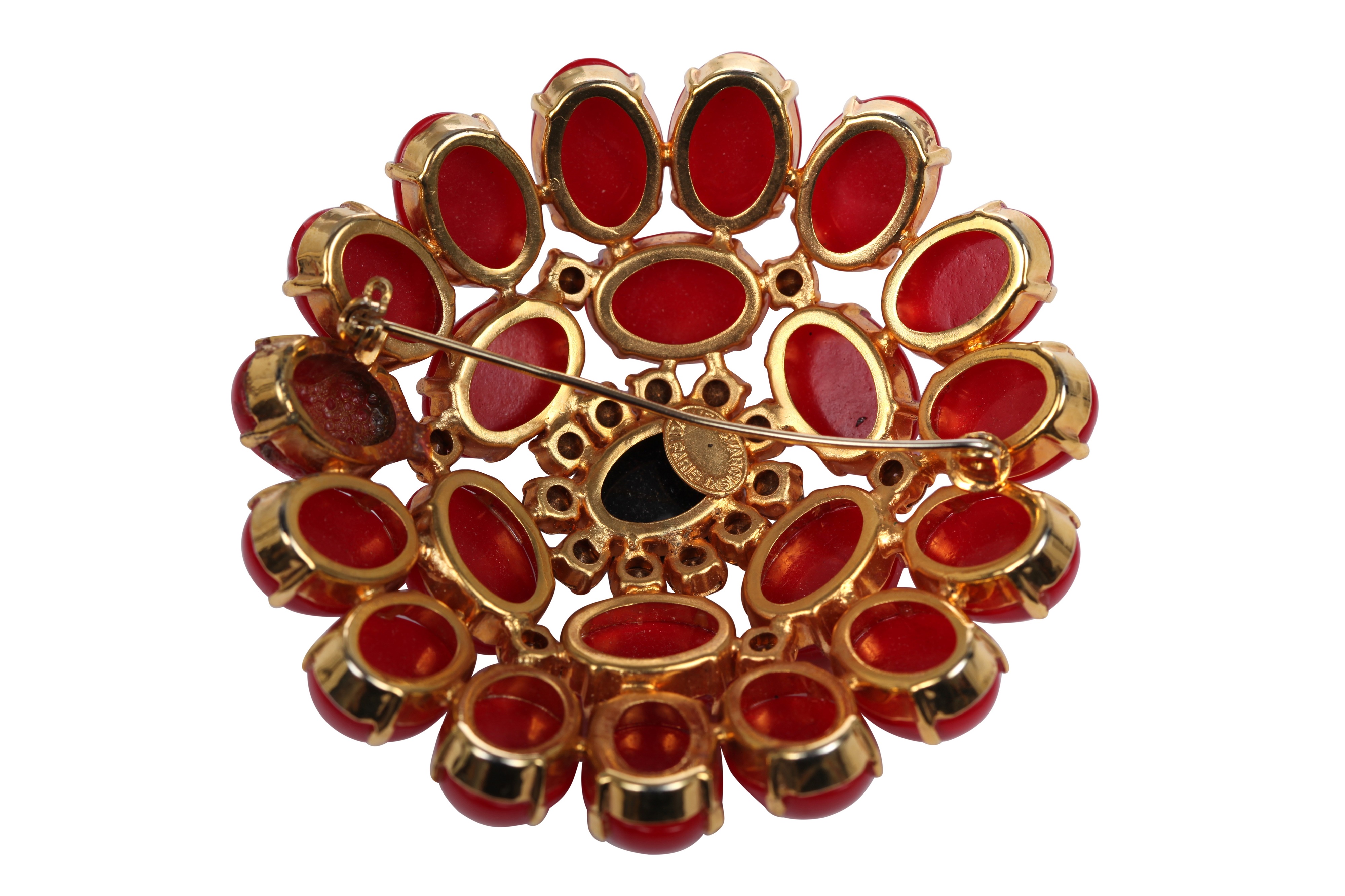 Lot 68 - A Robert Goossens brooch, 1980s,