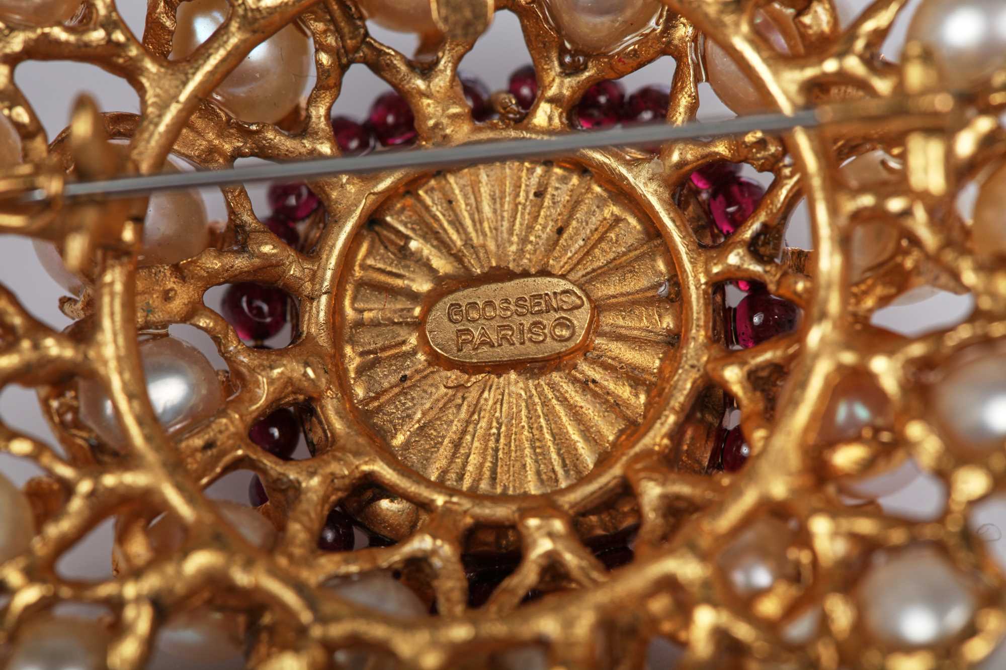 Lot 68 - A Robert Goossens brooch, 1980s,