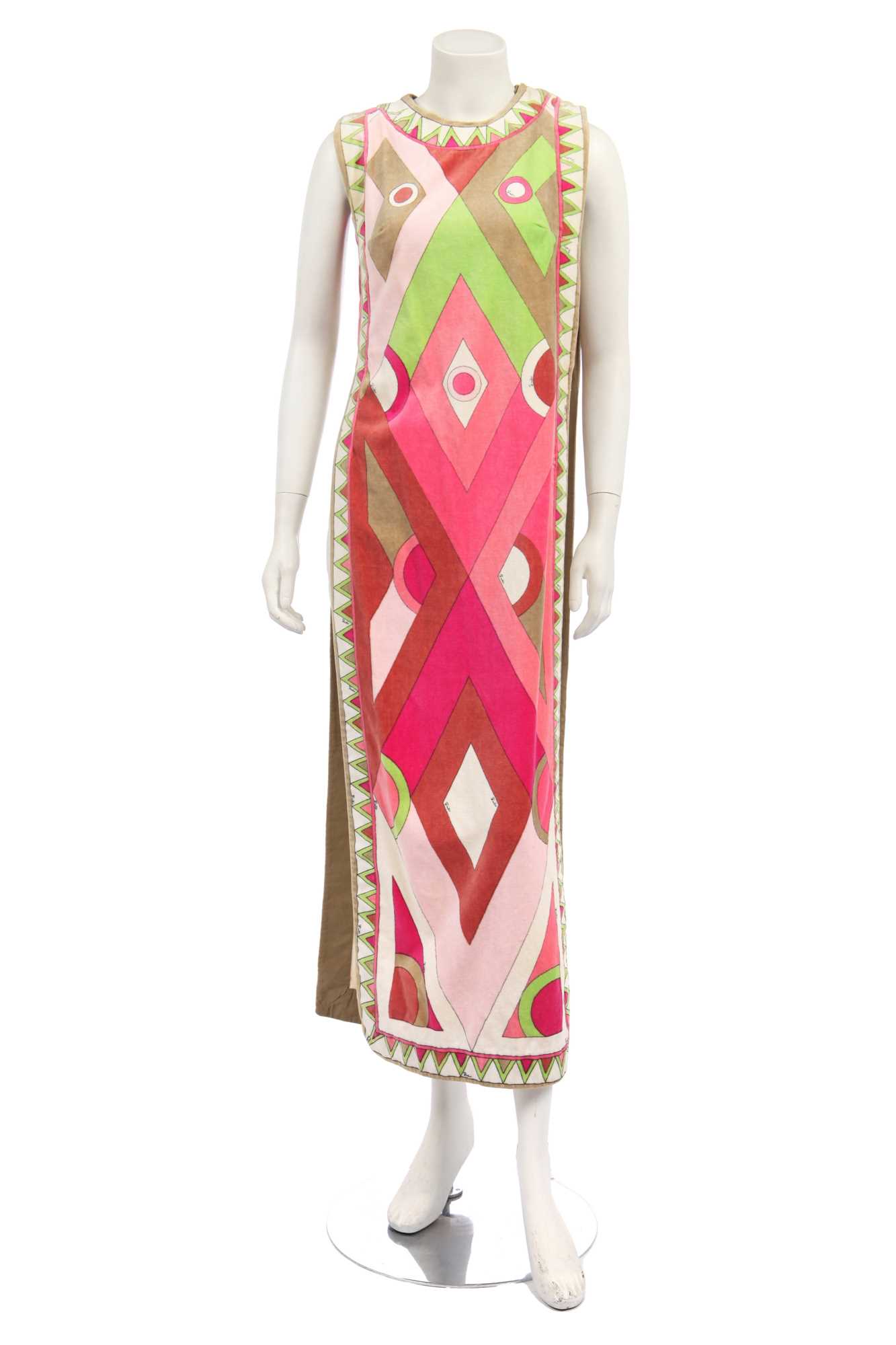 Lot 320 - A Pucci printed towelling beach tabard,