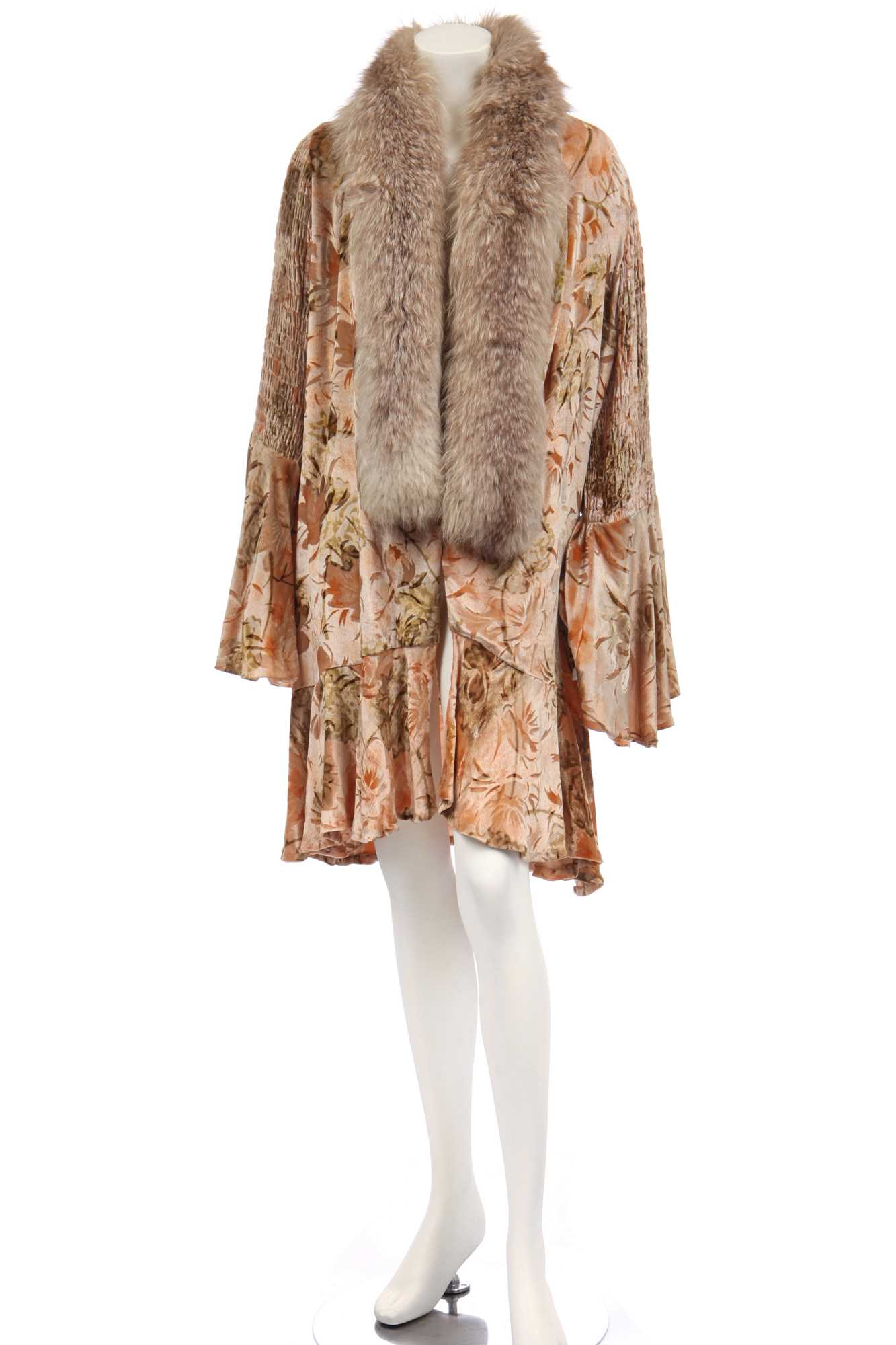 Lot 356 - A devoré velvet evening coat in a 1930s