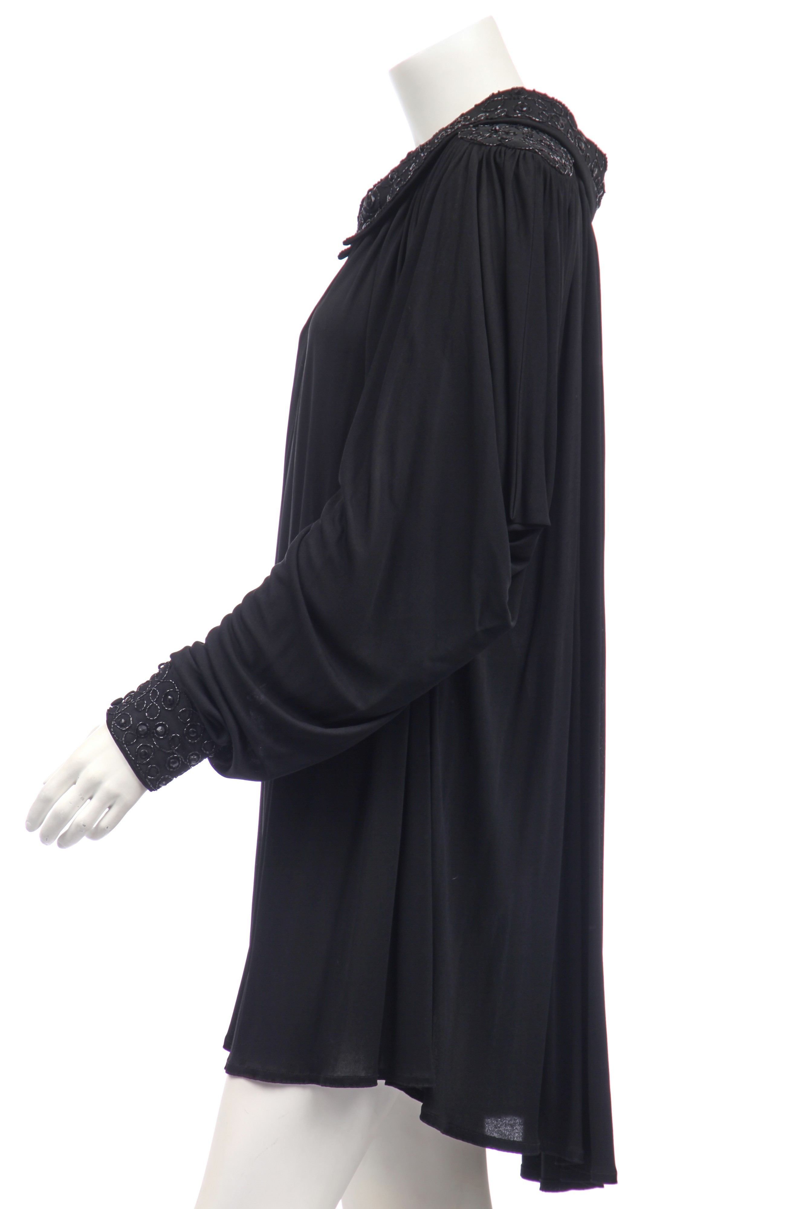 Lot 244 - A Yuki for Rembrandt sky-blue jersey gown