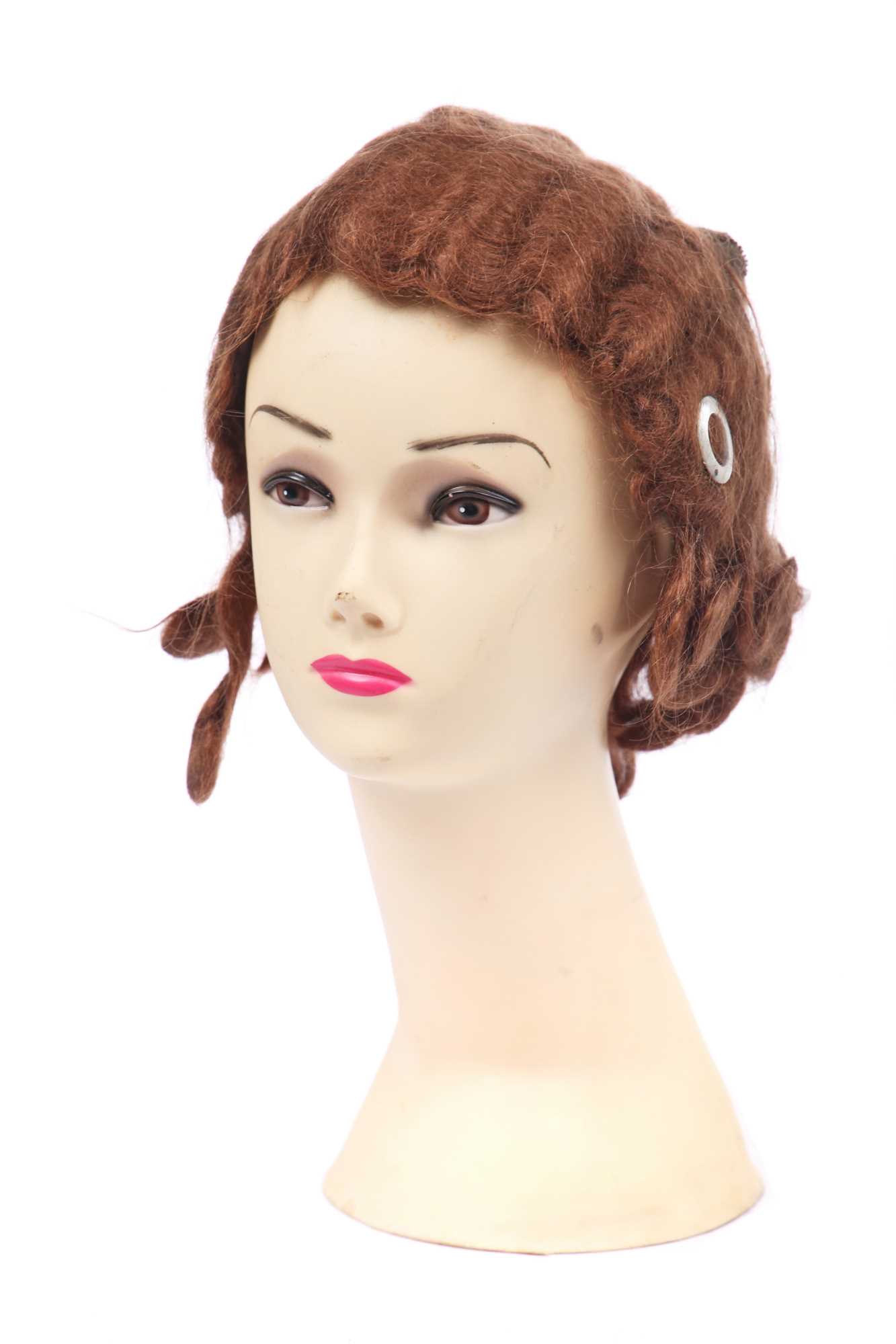 lot-351-an-interesting-group-of-accessories-mainly
