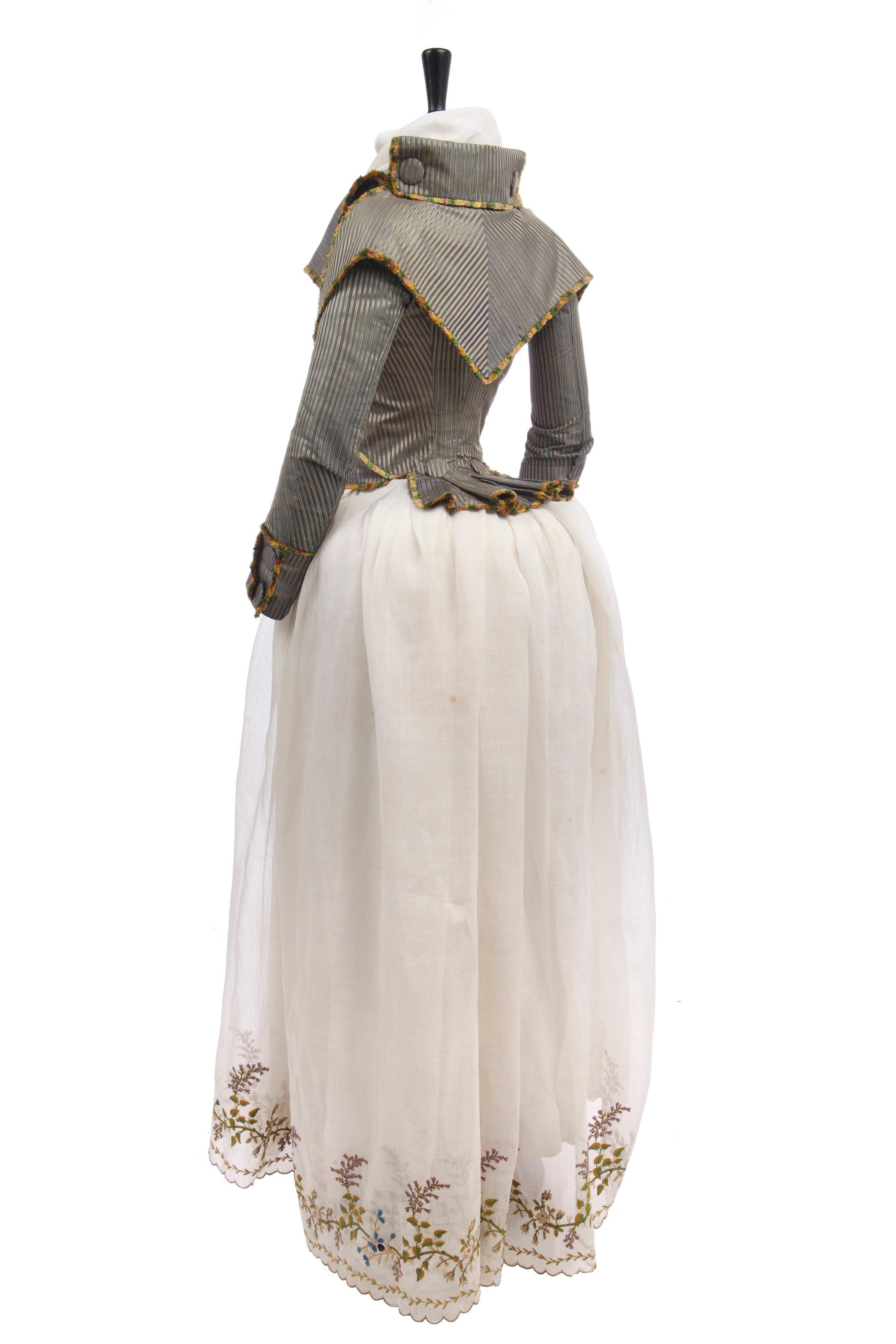 Lot 297 - A fine and rare striped silk caraco à la