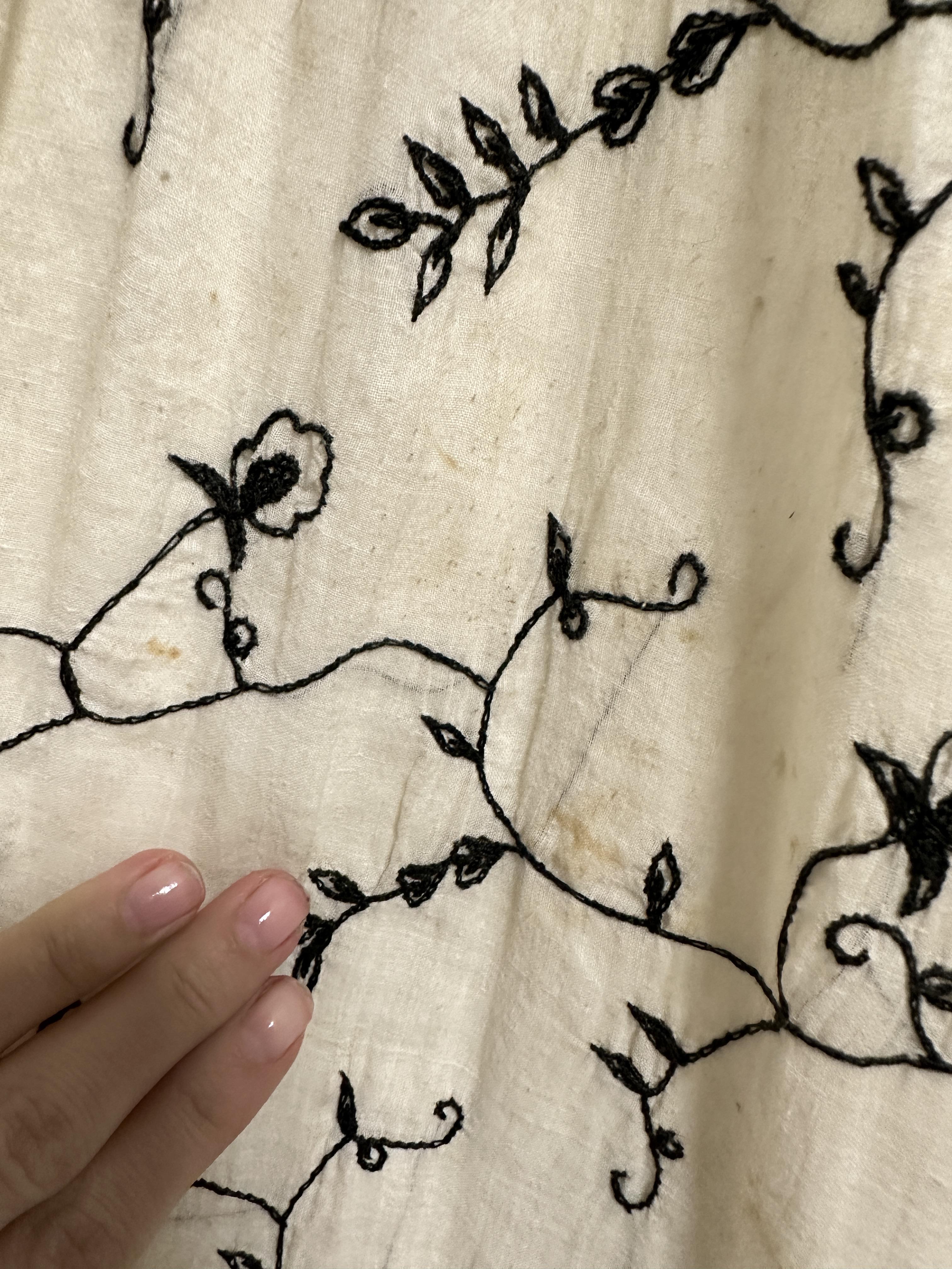 Lot 19 - Nicole Kidman's costume as Isabel Archer for