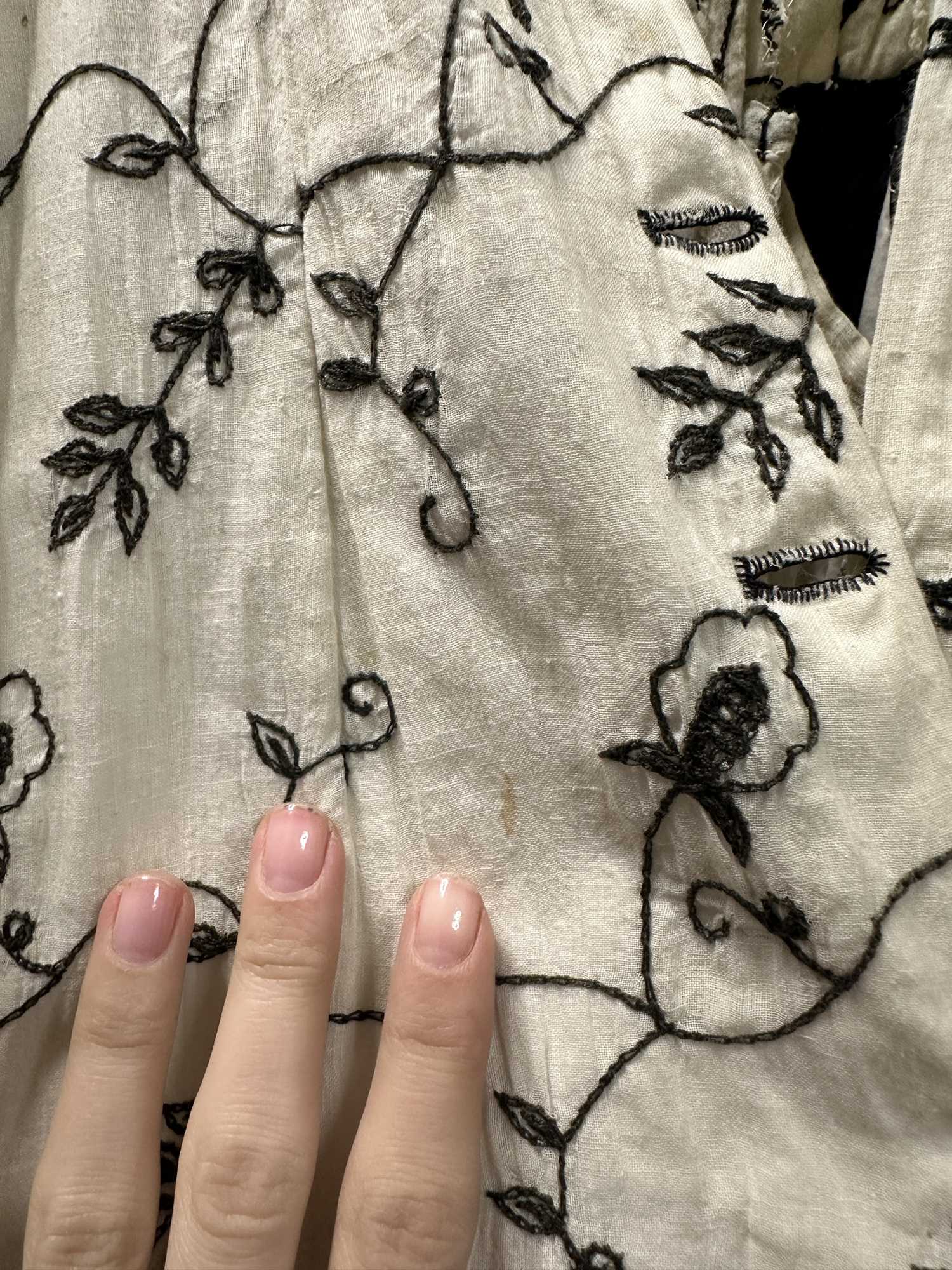 Lot 19 - Nicole Kidman's costume as Isabel Archer for