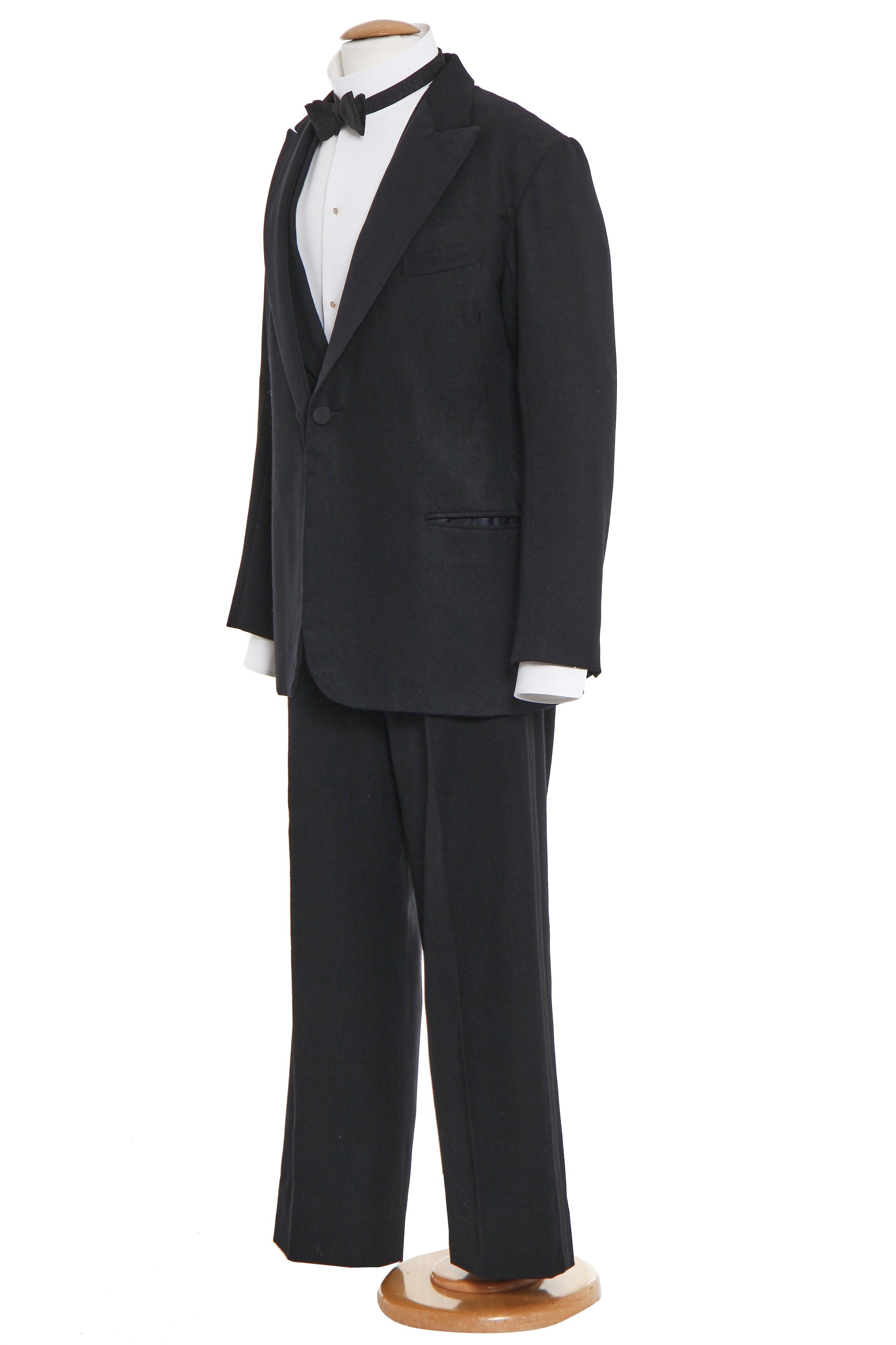 Lot 40 - Dan Stevens' dinner suit as Matthew Crawley