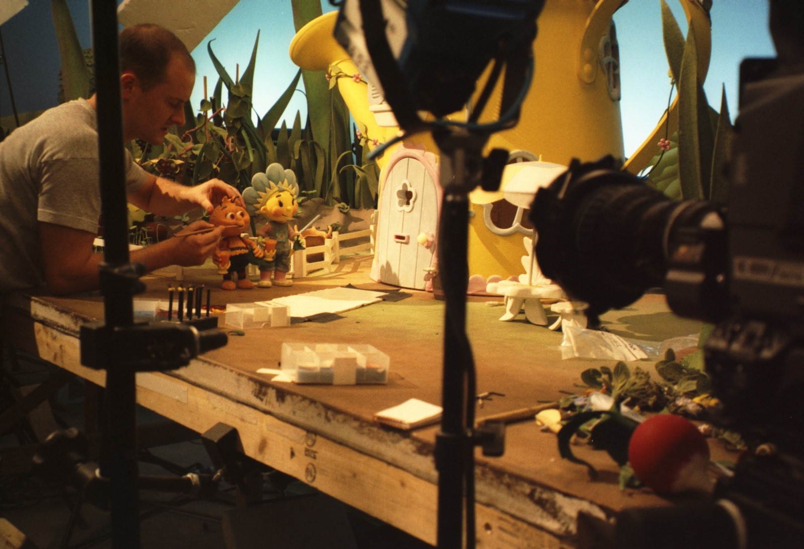 Lot 105 - Behind the Scenes: An evening with Oscar