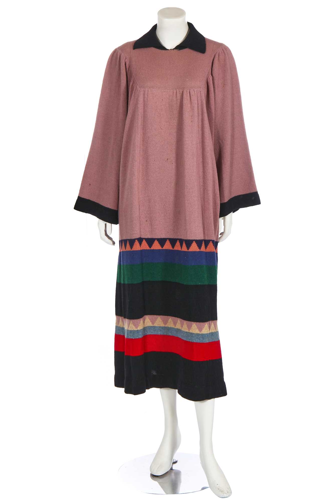 Lot 498 - An Alice Pollock knitted wool-blend maxi