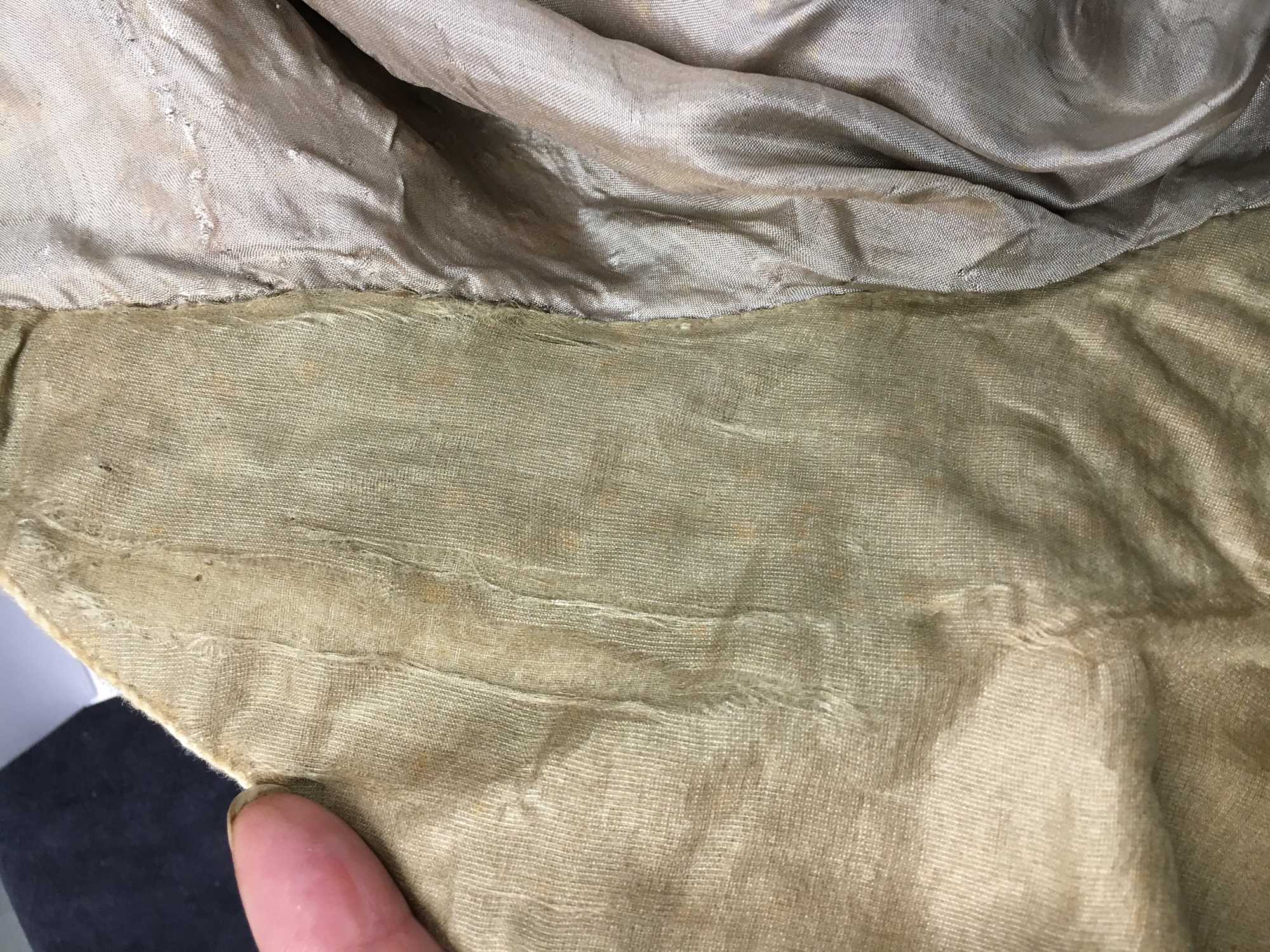 Lot 116 - A fine wool redingote with faux fur (silk