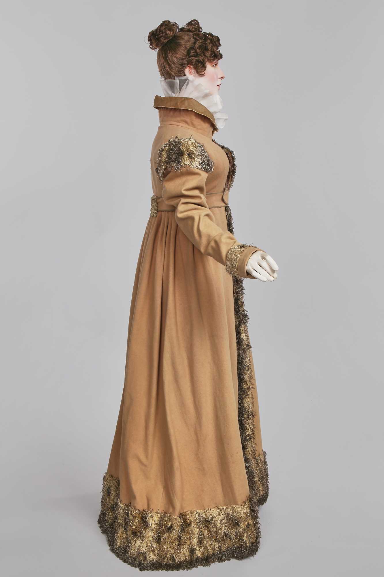 Lot 116 - A fine wool redingote with faux fur (silk