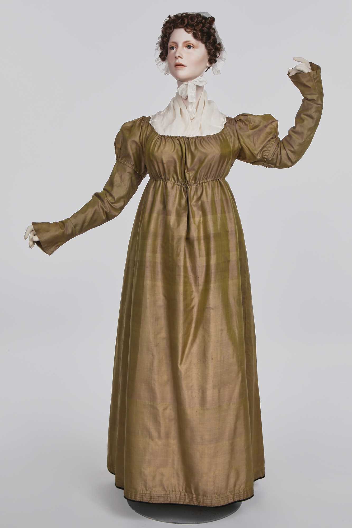 Lot 40 - A green/mauve shot sarsanet dress, French,