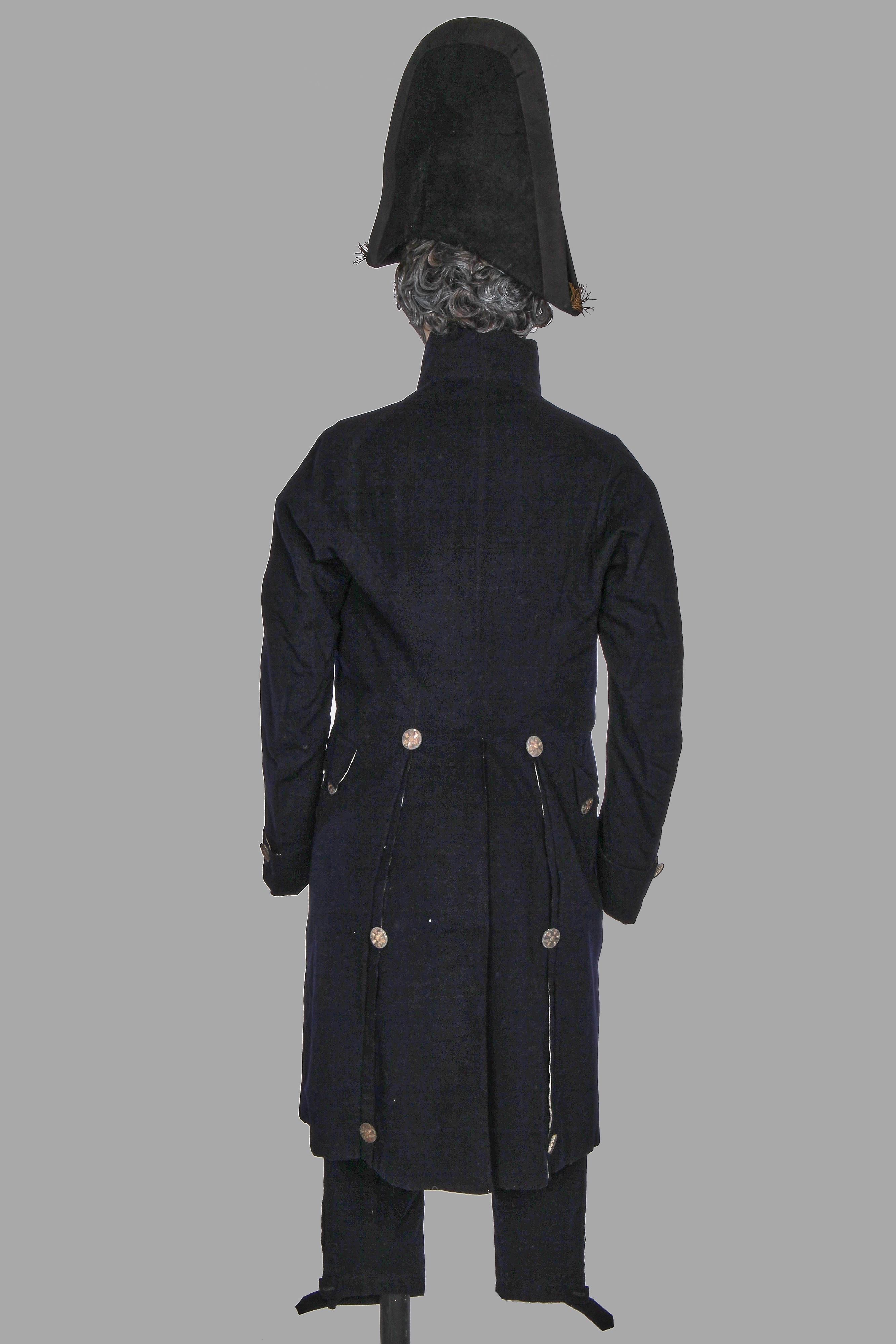 Lot 16 - A navy blue wool gentleman's court suit,