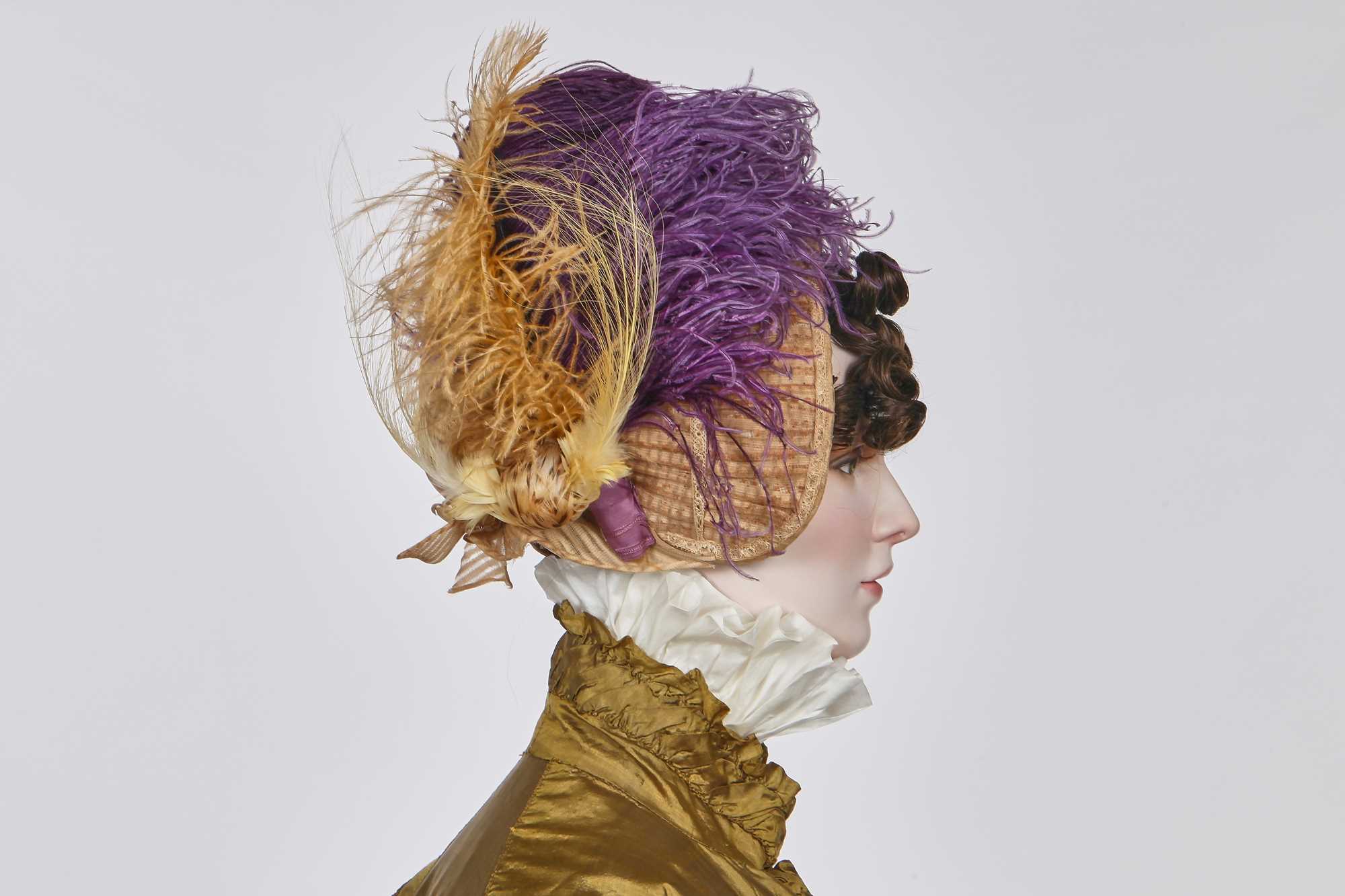 Lot 90 - A brown-green sarsanet redingote/pelisse,