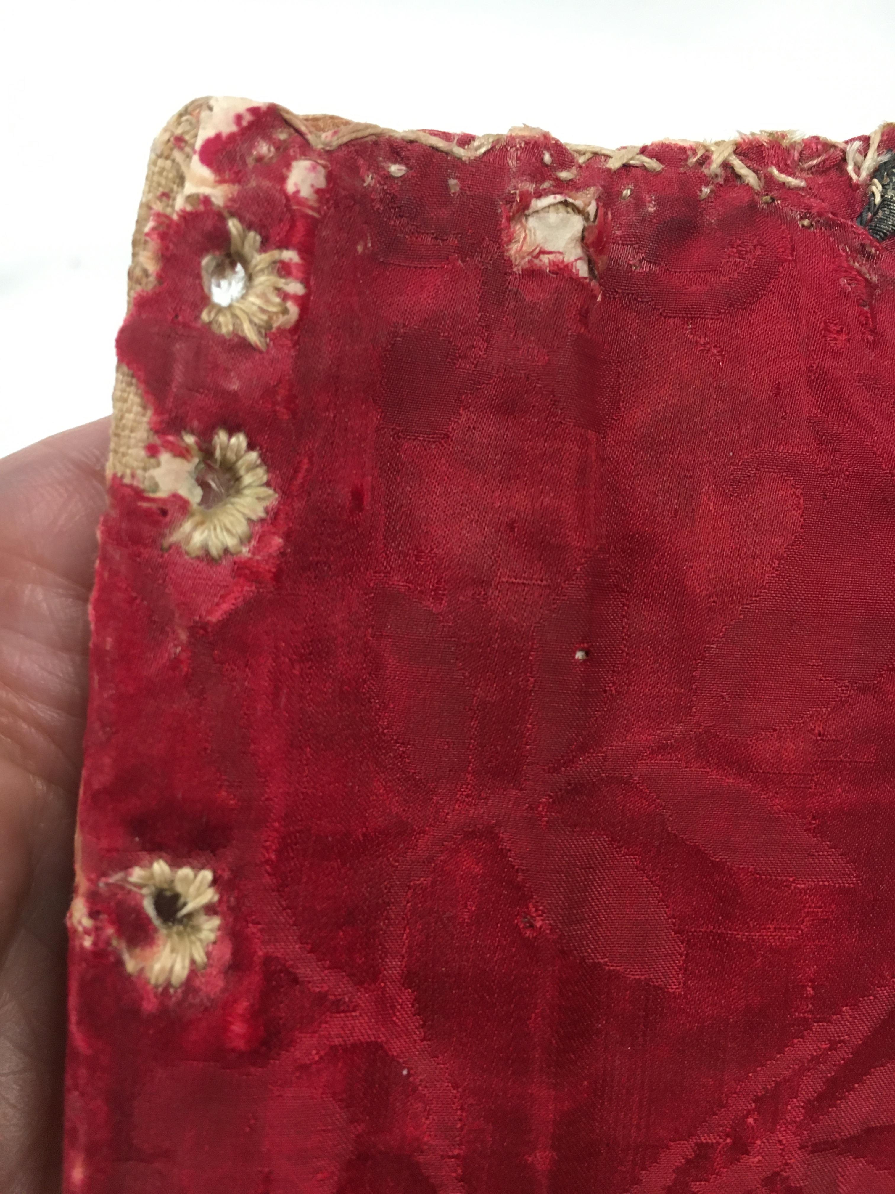 Lot 537 - A pair of scarlet damask smooth covered
