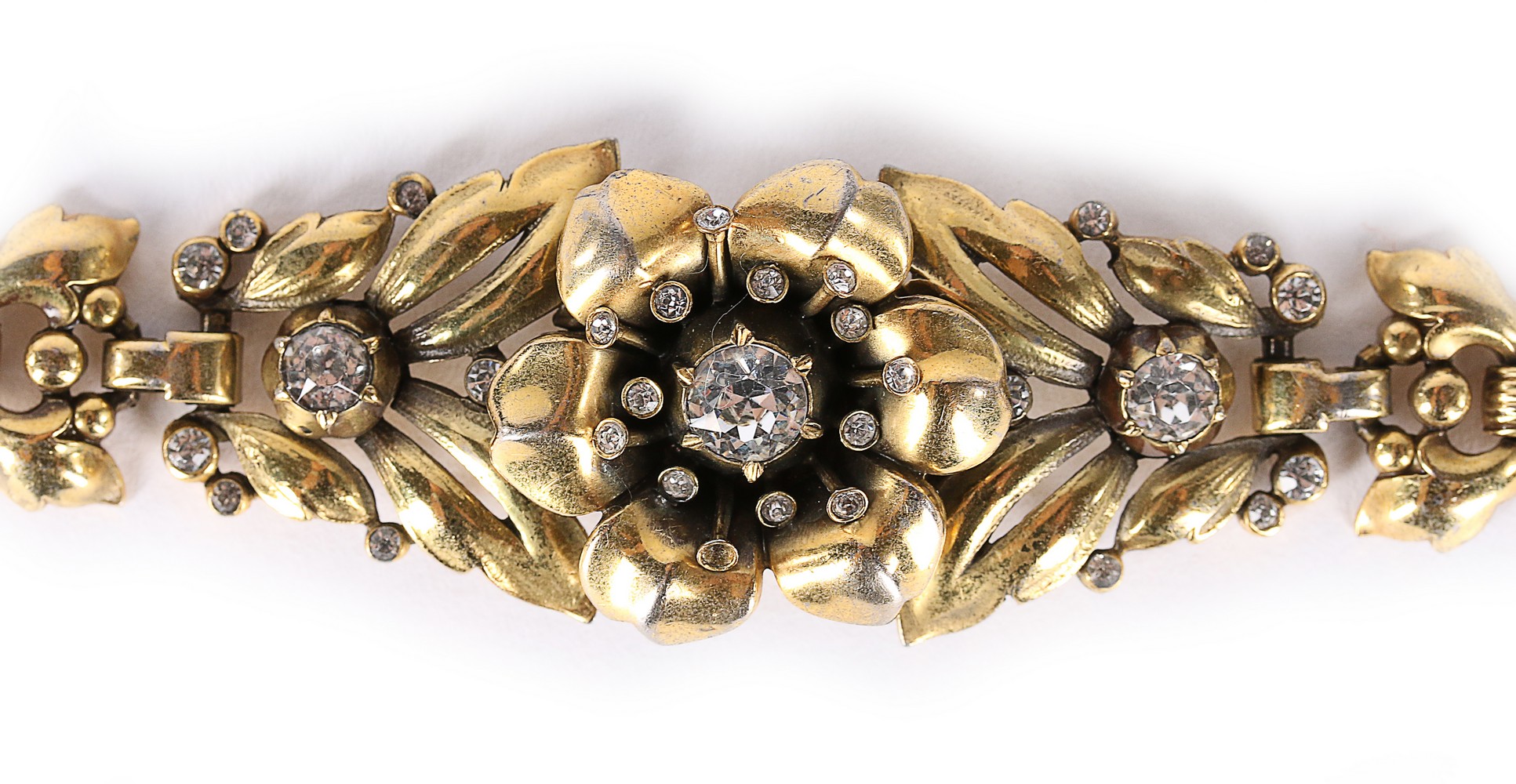 Lot 246 - A Marcel Boucher demi-parure necklace, 1950s,