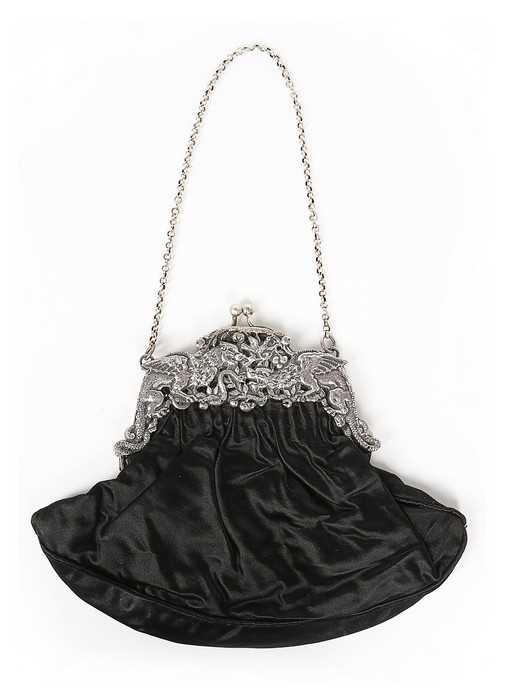 Lot 228 - A general group of purses, 1800s-1880s,