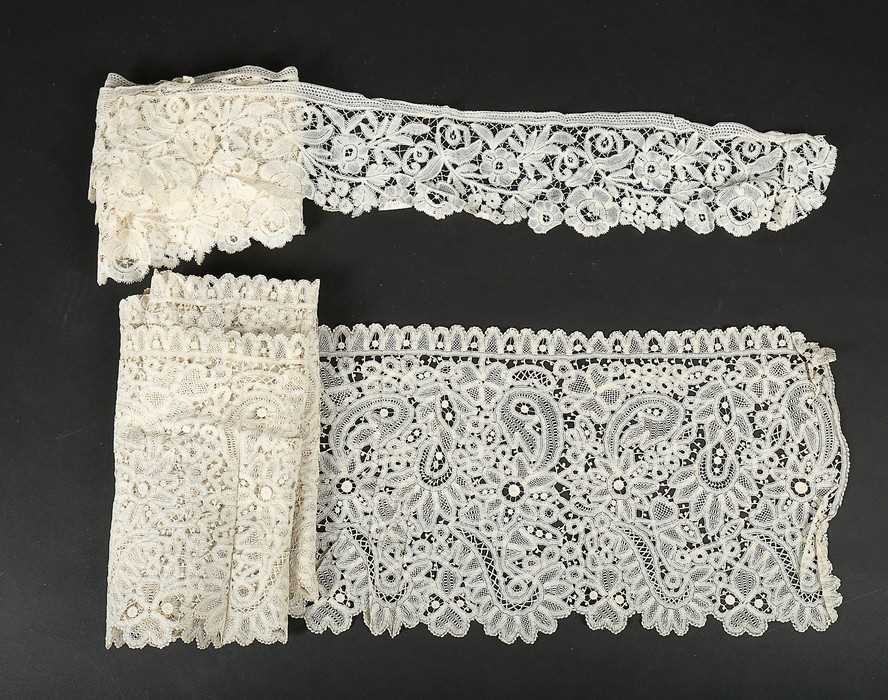 Lot 376 - A good general collection of lace, 1850-1900,