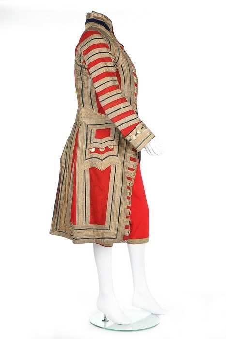 Lot 30 - A footman's livery from the Royal Hanoverian