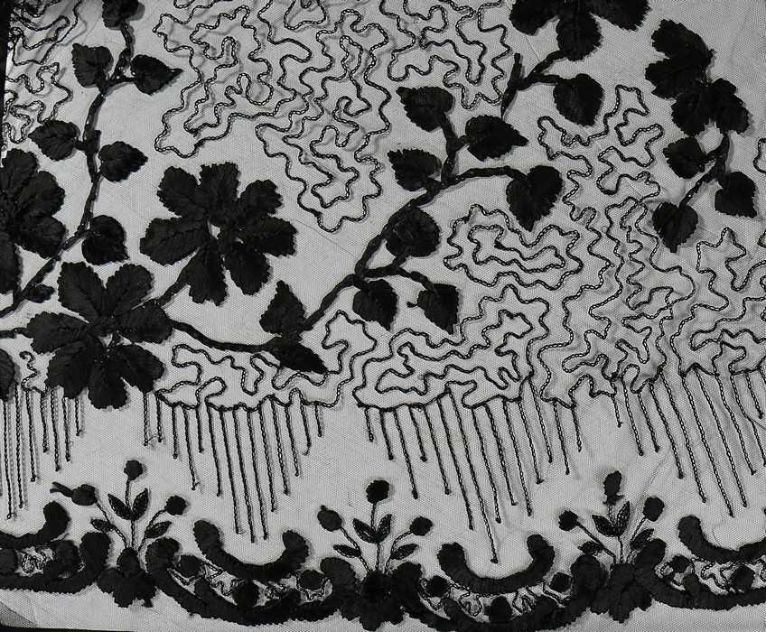 Lot 453 - A general group of lace, 1850-1900,