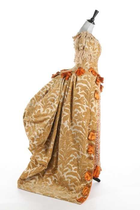 Lot 33 - A rare Charles Frederick Worth