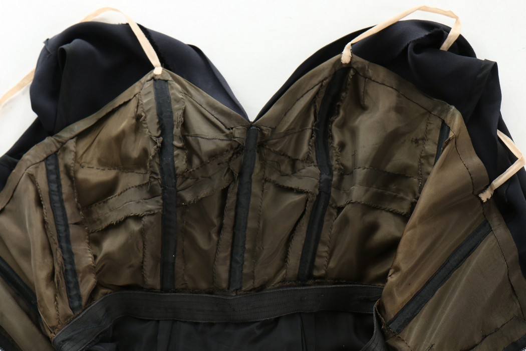 Lot 230 - A Jacques Griffe couture black jersey dinner