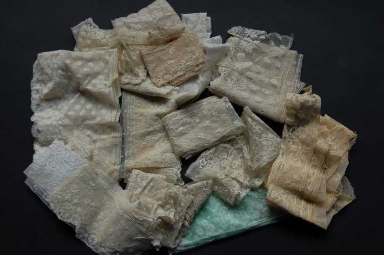 Lot 414 - A large group of Mechlin edgings, 18th-early