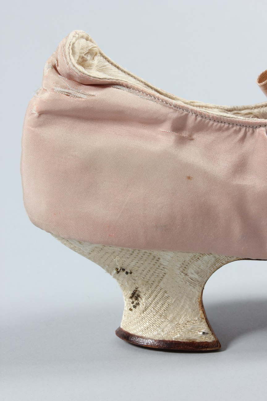 Lot 219 - A Madame Doucet Brussels lace and pink