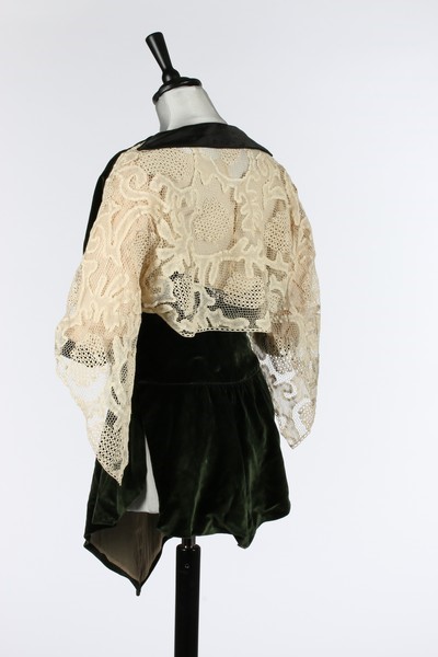 Lot 34 - A Paquin couture green velvet tunic bodice,